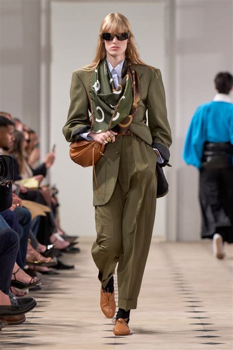 La Sfilata Celine Primavera Estate 2026 E Il Debutto Di Michael Rider