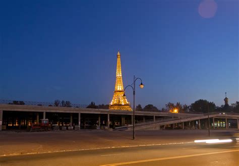 Ейфелева вежа в Харкові Навколо Світу