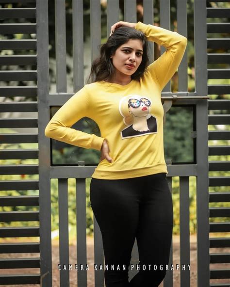 Swathi Sanjeevan 💛🖤 Rmallubabes