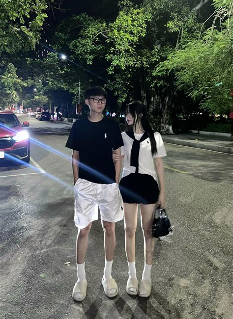 T là 2004 em trai t 2009 cơ mà 2ce rất thích mua đồ đôi hoặc phải dresscode hợp vibes nhau í