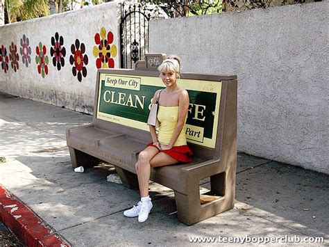 Watch How This Svelte Blonde Teeny Bopper Kneels For The Suck Of Her Life Porn Pictures Xxx