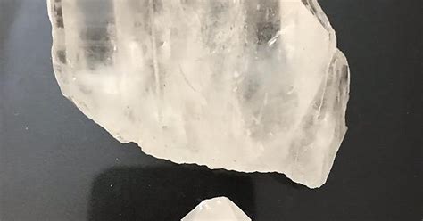 Tabular Quartz On Top Quartz Point On Bottom Album On Imgur