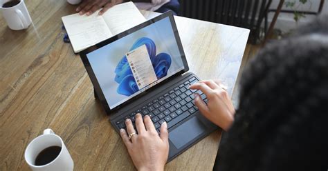 How To Customize The Taskbar In Windows 11 Step By Step