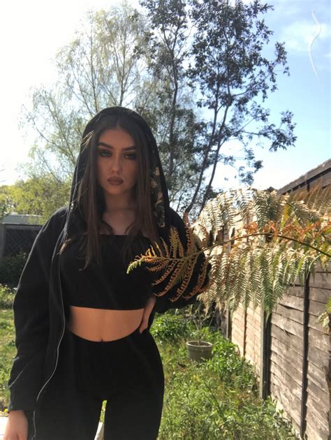 Sasha Stevens A Model From United Kingdom Model Management