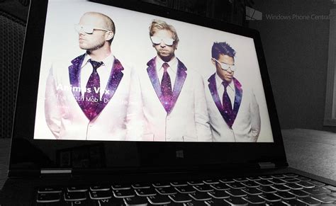 Full Screen Artist Visualizations Return To Xbox Music On Windows 8
