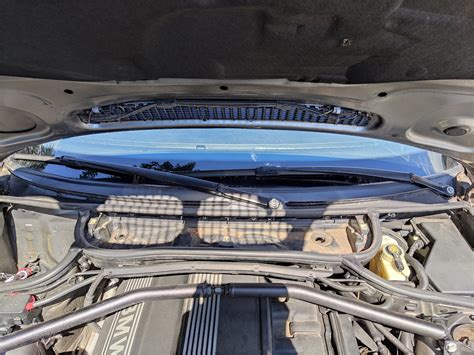 Распорка, эмблемы и др. — BMW 3 series Coupe (E46), 3 л, 2003 года ...