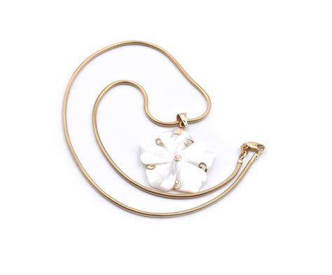 14 Karat Yellow Gold Mother Of Pearl Flower Pendant For Sale At 1stdibs