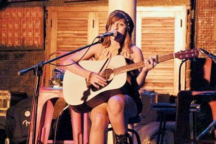 Enjoy The Evening With Bianca Love And Her Band Muddafunk Tonight