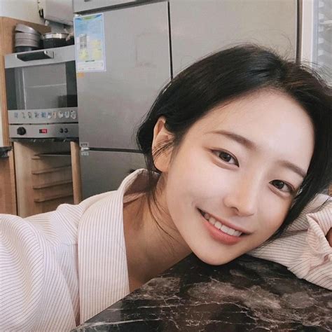 Picture Of Son Hwa Min