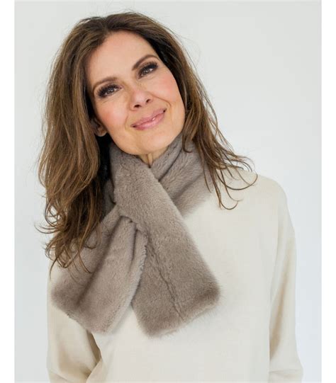 Fell Pelt Blue Iris Mink Fur Scarf