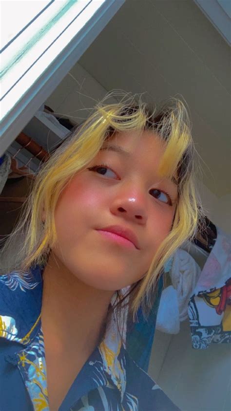 Glow Tessa Violet Vibes