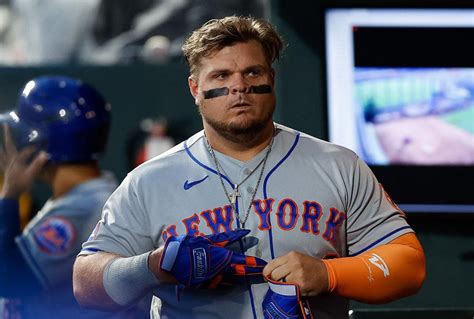 How Daniel Vogelbach Is Approaching Being Mets Lightning Rod