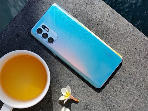 Oppo Reno Tampil Stylish Dengan Teknologi Reno Glow