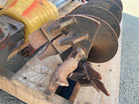 Daken Pto Point Hitch Post Hole Digger W Mm Auger For Kubota B Tractor Auschoice