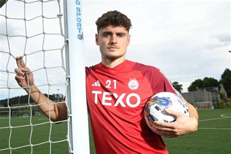 Dante Polvara Signs New Aberdeen Deal As Midfielder To Stay At