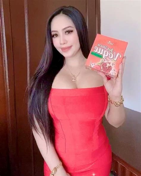 6 Hot Sexy Zack Zainefer Bikini Pics