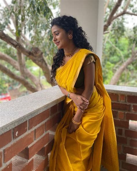 Prathana Nathan On Instagram 🍋 22222 My Quick Wardrobe Stylist