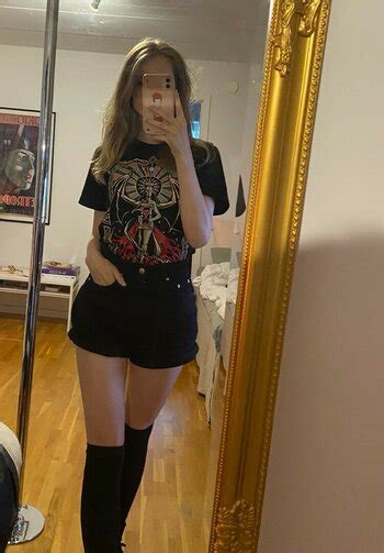 Apollolol Apollolol Nude Leaks Thefappening