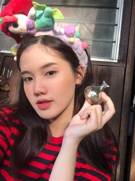 ใสๆ ใครๆก็ชอบ ปกป้องได้ Wises กันแดดนาโนคอลลาเจน