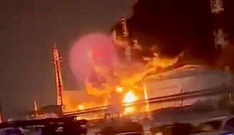 ЗСУ вдарили по одній із найбільших нафтобаз у Росії подробиці від Генштабу Читайте на Ukr Net