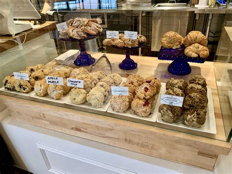 Jeannines Restaurant And Bakery