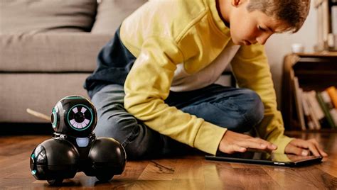 Wonder Workshop Cue Vs Dash Which Coding Robot Is Better