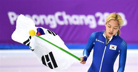 [포토] 은메달에도 고개 떨구는 김보름