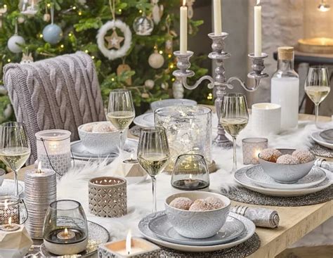 Как украсить стол на Новый год 2021 своими руками декор тренды стили фото