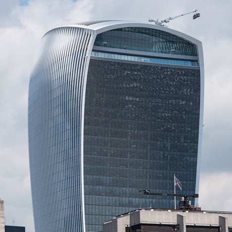 Walkie Talkie Blamed For Powerful Downdraught On London Streets