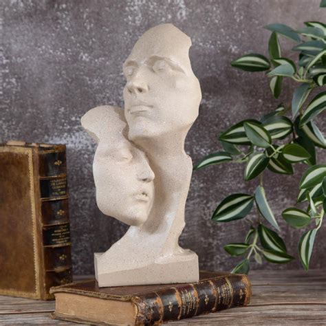 Арт статуетка Влюбени Лица на Хит цена Neostyle Bg