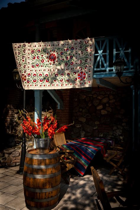 Georgian House • ქართული Georgian House • ქართული სახლი