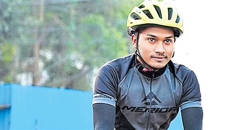 Para Cyclist గుండె బలంతో అంతర్జాతీయ పోటీకి Para Cyclist Pavan Kumar Success Story