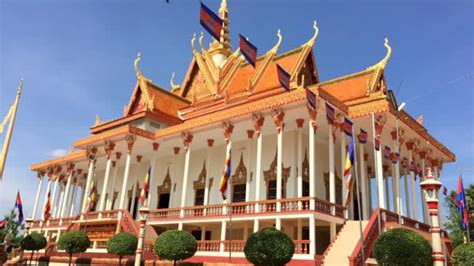 សង្រ្កាន្តភូមិត្នោត÷ លេងប៉ាតម្សៅ ជះទឹកដាក់គ្នាថ្ងៃបង្ហើយពិធីបុណ្យចូលឆ្នាំប្រពៃណីខ្មែរទាំងអស់គ្នា