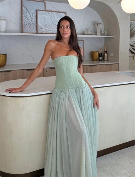 White Fox Magic Muse Maxi Rent For An Event