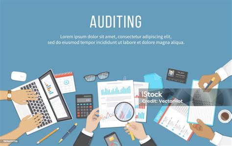 비즈니스 회의 감사 계산 데이터 분석 보고 회계 직장에서 책상에 사람들입니다 문서 그래프 차트 노트북 휴대 전화 노트북 테이블에 인간의 손 회계에 대한 스톡 벡터 아트 및