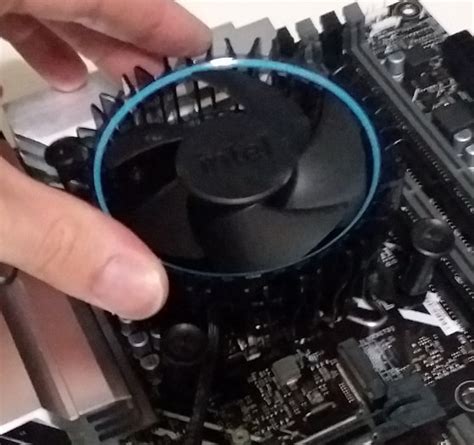 How To Install Intel Stock Cooler LGA 1700 12 13th Gen