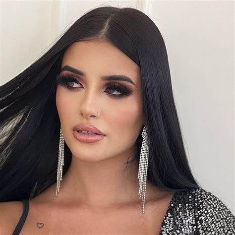 Clara Morbidelli On Instagram Produção By Brunotricolli Brunotricollibeauty 😍 Explorar