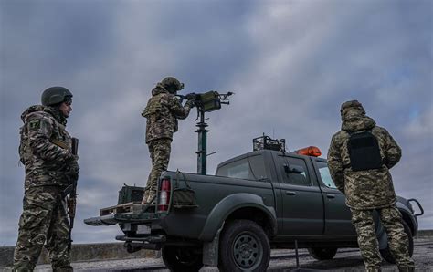 РФ атаковала Украину дронами и ракетами С 300 зафиксировано попадание в 14 локациях Новини