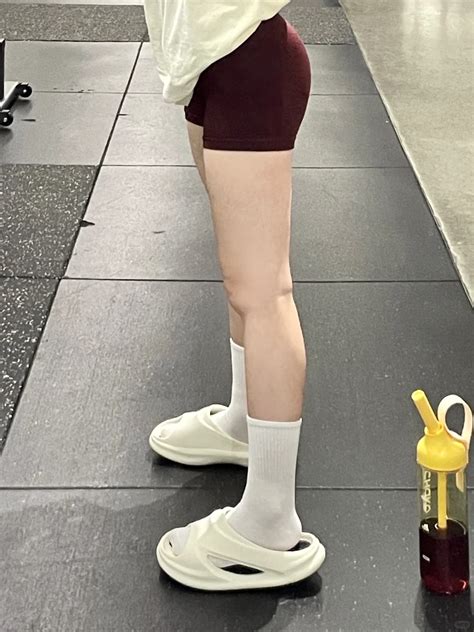 想知道大家去健身会化妆吗