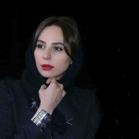 بیوگرافی رعنا آزادی ور بازیگر پرکار این روزهای سینما و تلوزیون مینویسم