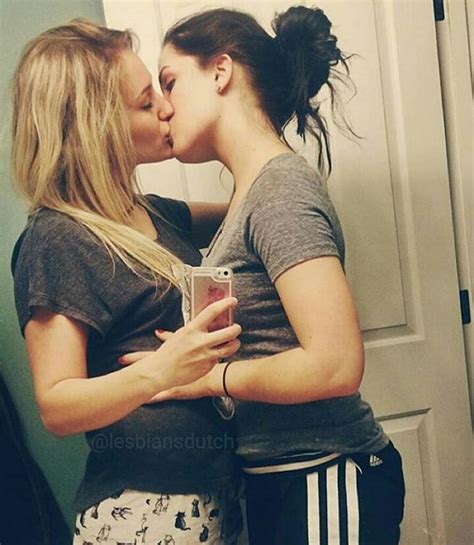 Girls Making Out Tumblr