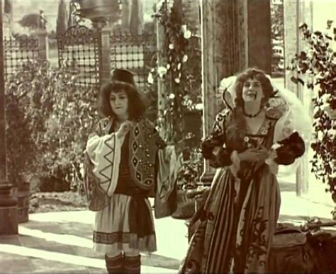 Pictures Of Julia Swayne Gordon Picture 324877 Pictures Of Celebrities