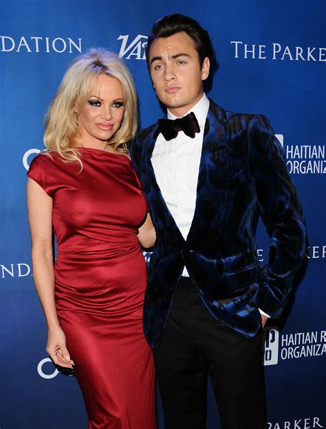 Pamela Anderson Pokies The Fappening News