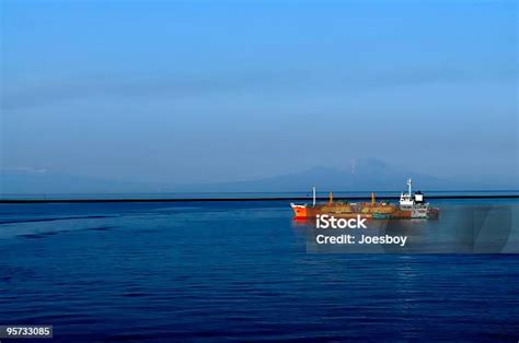 무로란 Lpg 트럭 액화 석유 가스에 대한 스톡 사진 및 기타 이미지 액화 석유 가스 대형 선박 0명 Istock