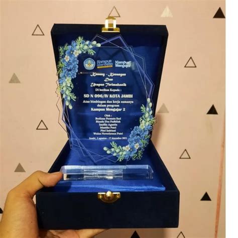 Jual Barang Pilihan Plakat Wisuda Vandel Kenang Kenangan Ulang Tahun Pelakat Kkn Vandel Pkl