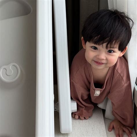 Danh T Nh Em B Tu I Hot Nh T L C N Y Khu Y O Mxh V Qu Ng Y U C C M Thi Nhau V O Xin