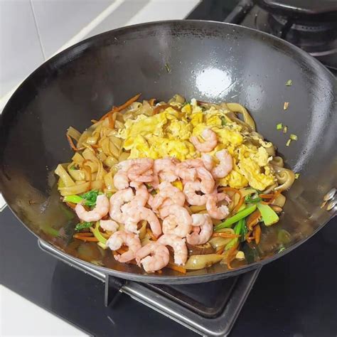 Shrimp Chow Fun Recipe Kitchen Mis Adventures