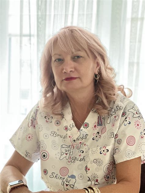 Д р Мариана Ламбева Зъболекар Стоматолог София Годеч Супердок