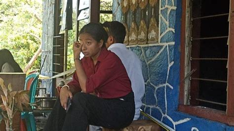 Vivin Menangis Histeris Uang Puluhan Juta Titipan Mama Dari Mahasiswi Kembar Terbakar