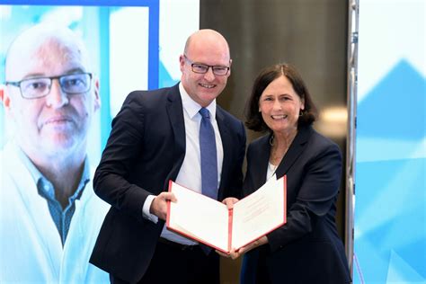 prof dr georg schett wins gottfried wilhelm leibniz prize empkins